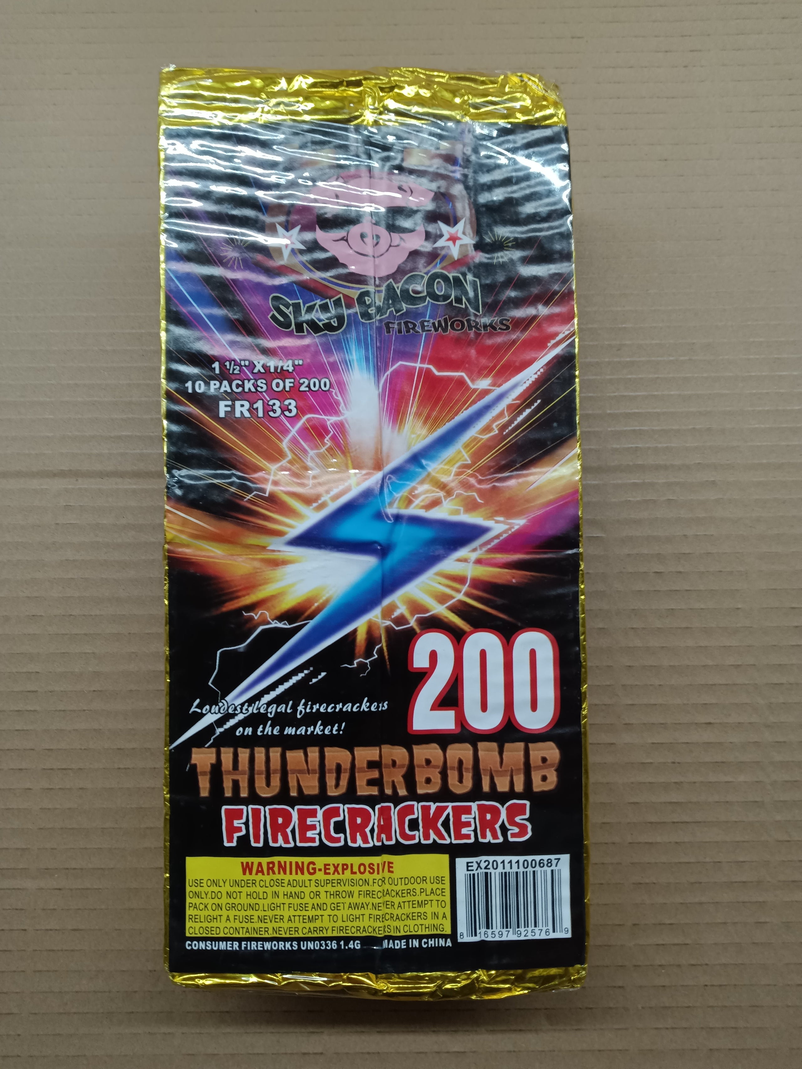 Thunder bomb firecracker sky bacon 10/200 1464 5lb | S&J Fireworks
