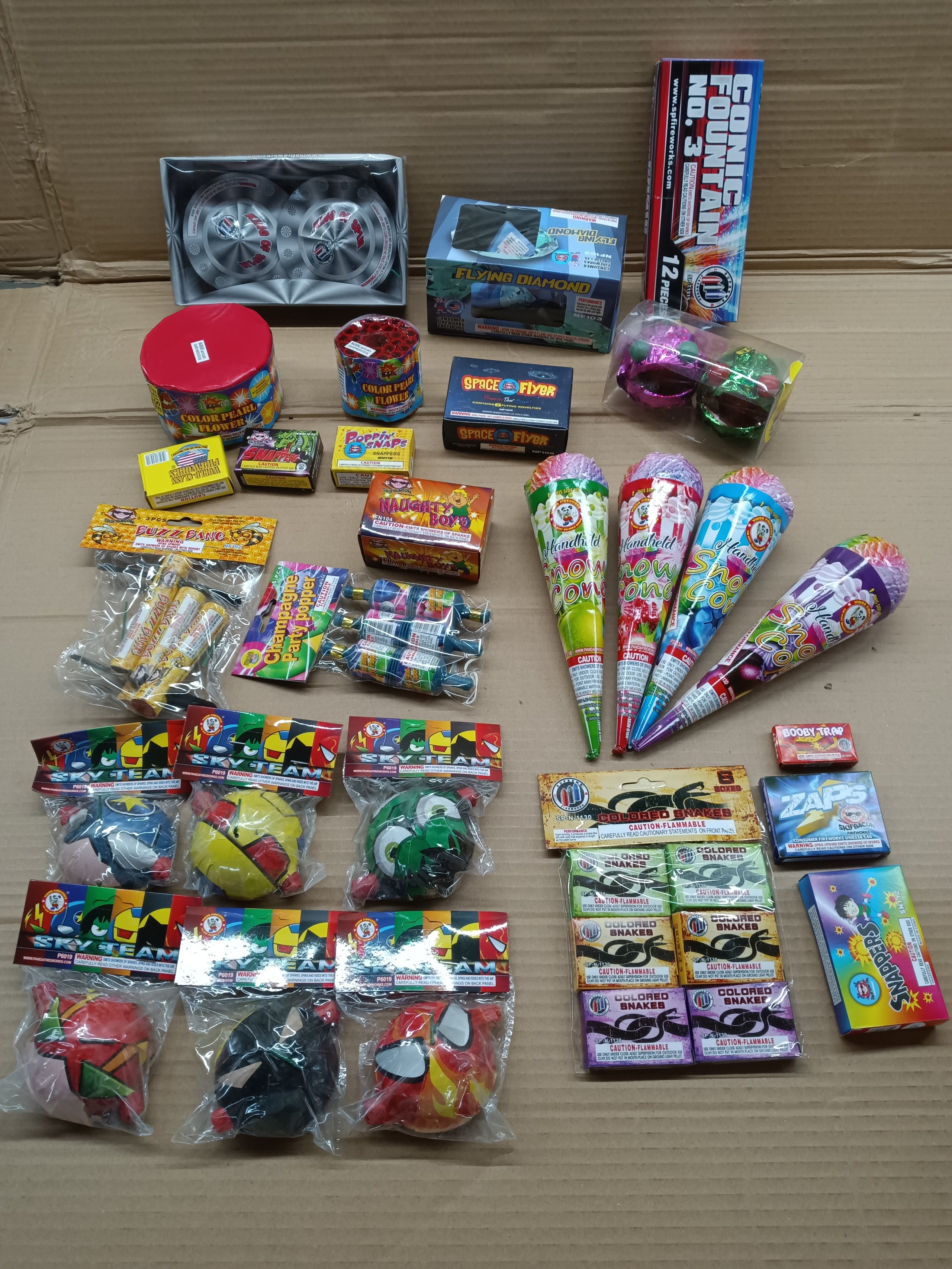 Premium Exclusive Family hand pick mix box LFR | S&J Fireworks